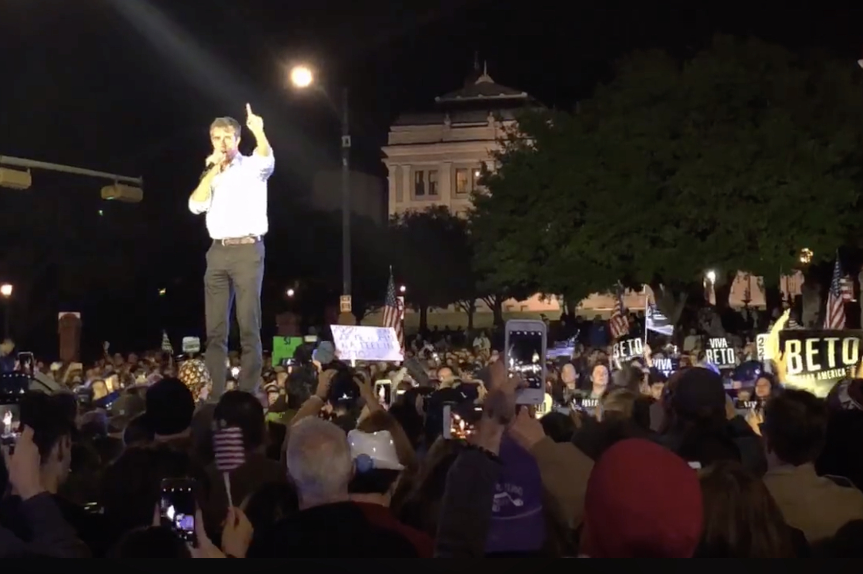 Beto O’Rourke Addresses Enthusiastic But Smaller-Than-Expected Launch ...